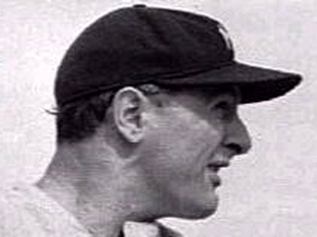 This date in sports history: Lou Gehrig starts memorable streak - CBS News