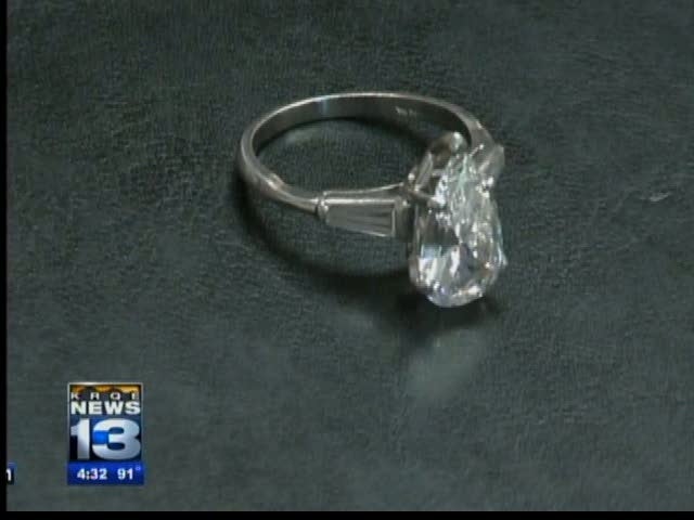 $30K diamond ring returned after 14 years, say N.M. cops - CBS News