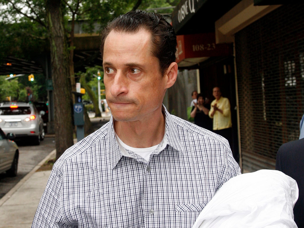 Dems meet, plot exit from Weiner scandal - CBS News