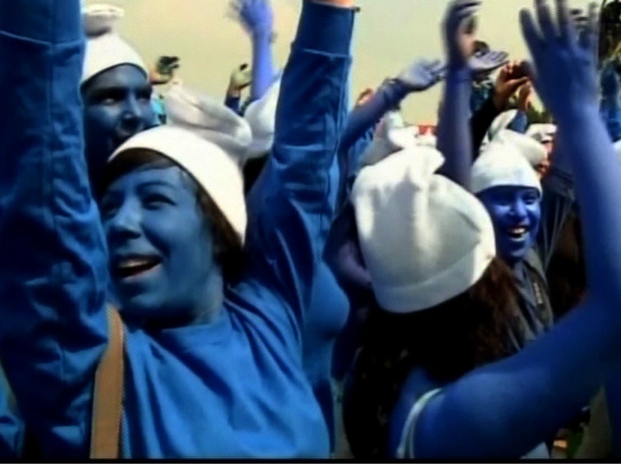 Mexico City turns blue for World Smurf Day - CBS News