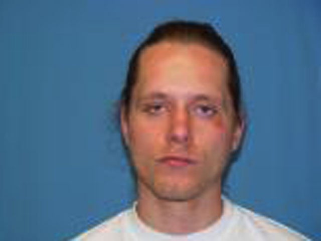 Murder suspect William Hall escapes from Maine mental hospital - CBS News