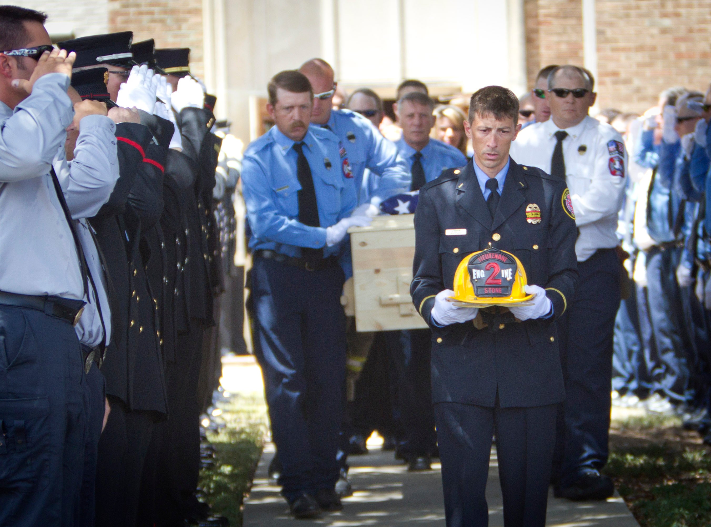 Hundreds gather for funeral of Rangers fan - CBS News