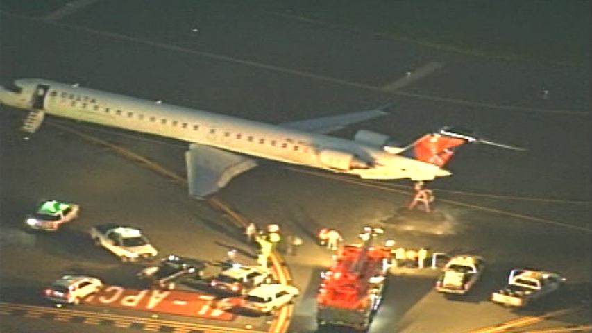 Planes collide on taxiway at Boston airport - CBS News