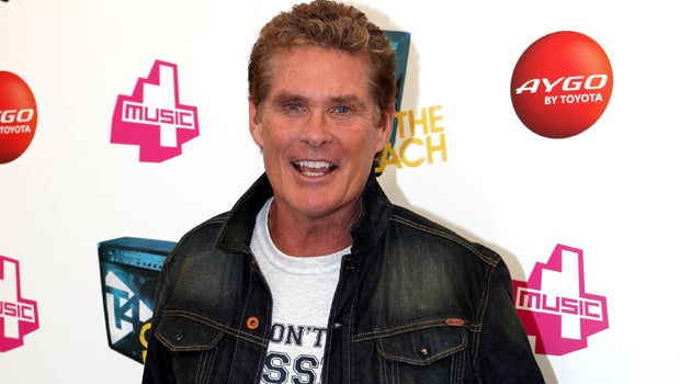 David Hasselhoff shows up on "Big Brother" - CBS News