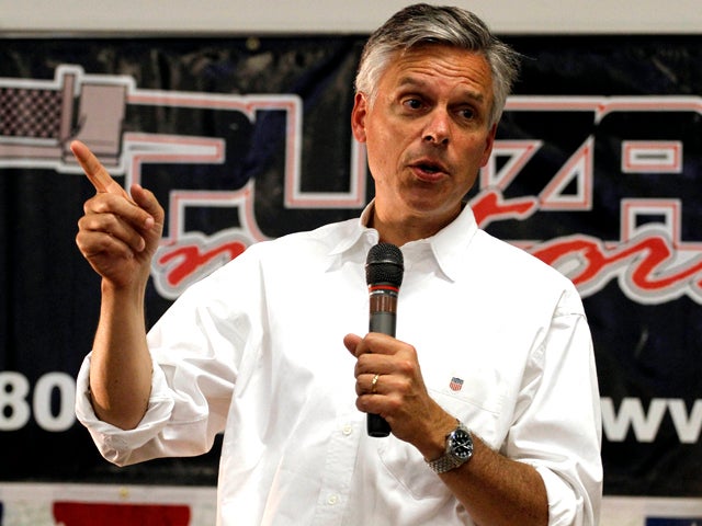 Jon Huntsman looks for a campaign boost in debate - CBS News
