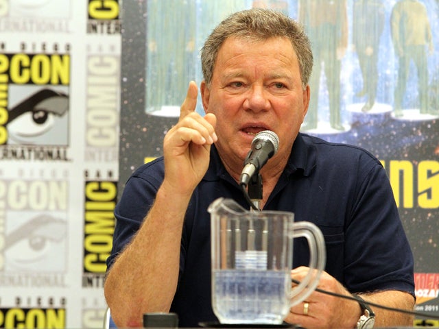Shatner talks "Star Trek" with former captains - CBS News