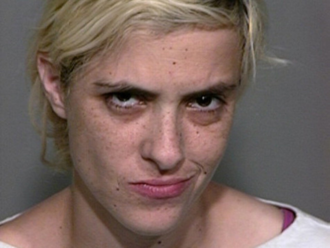 Samantha Ronson's mug shot released (Picture) - CBS News