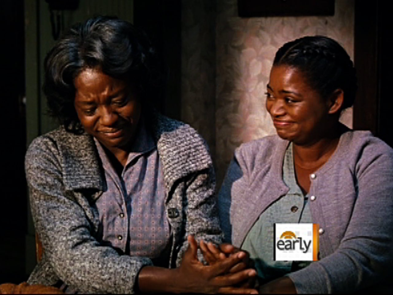"The Help" reigns over storm-soaked weekend - CBS News