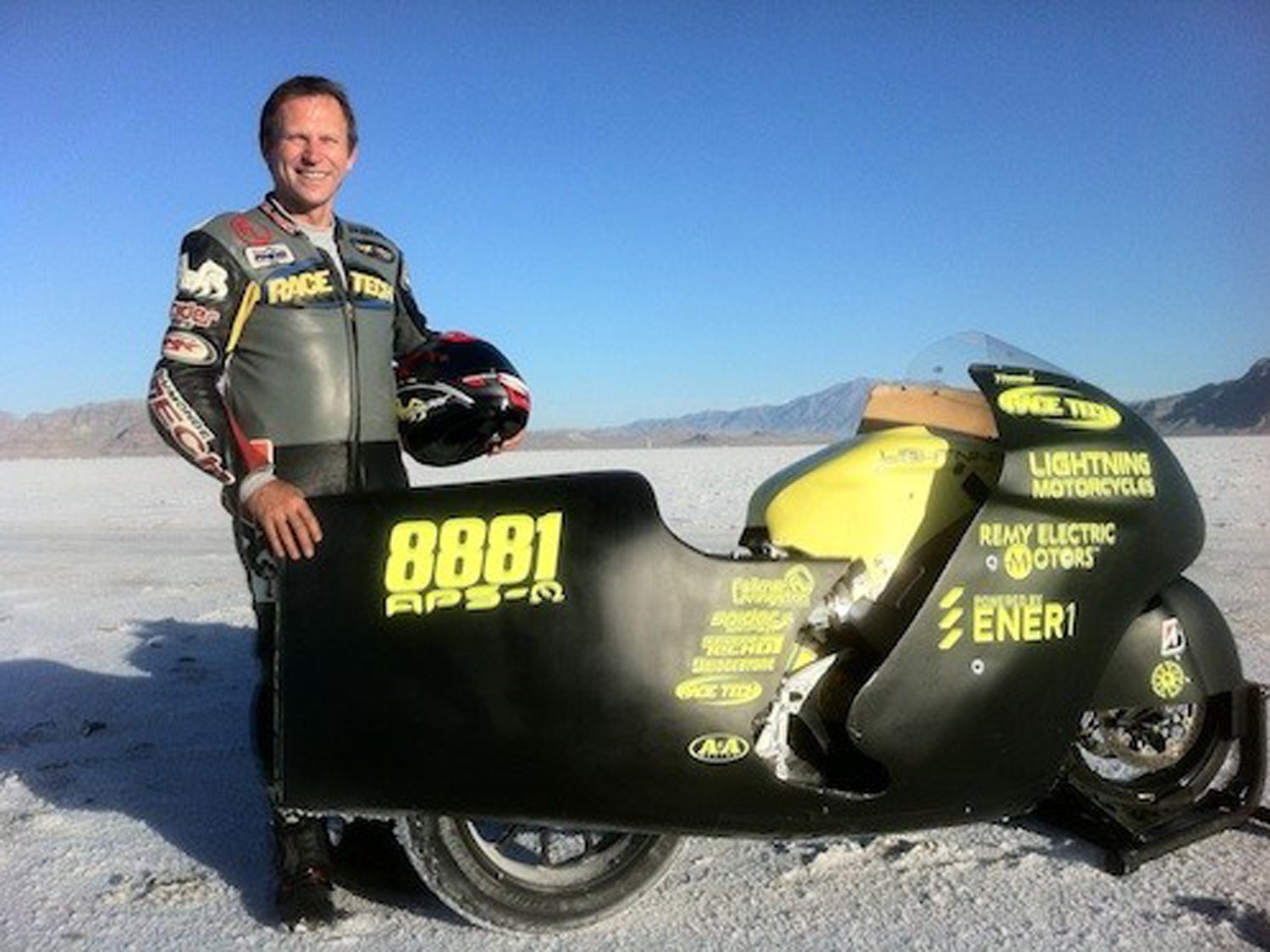 Electric motorcycle smashes speed record - CBS News