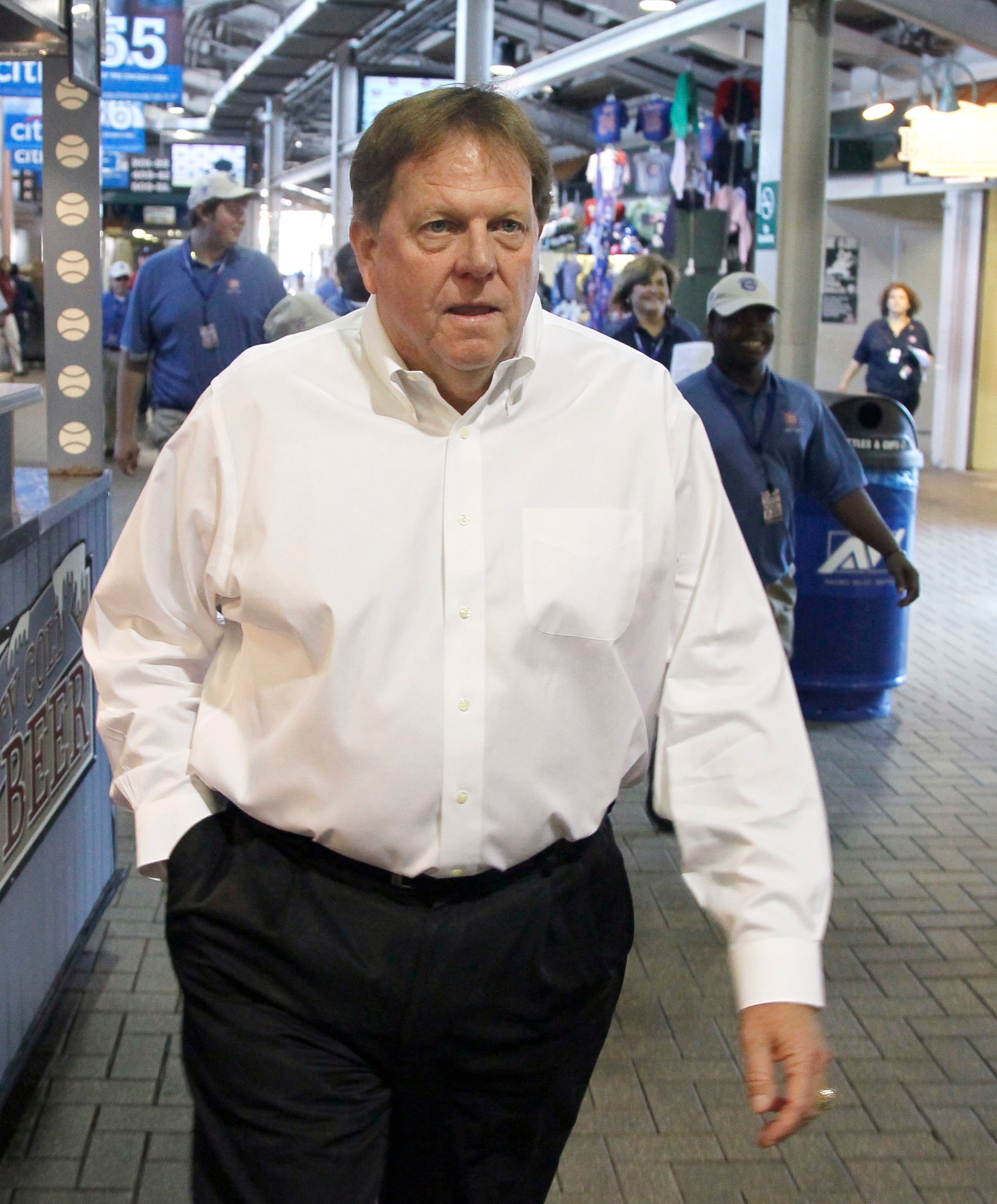 Chicago Cubs fire GM Jim Hendry after 9 years - CBS News