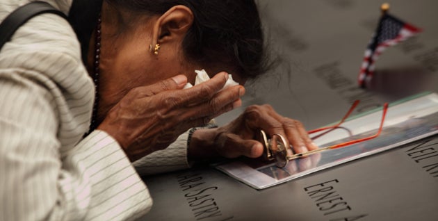 Paying tribute to the victims of 9/11 - CBS News