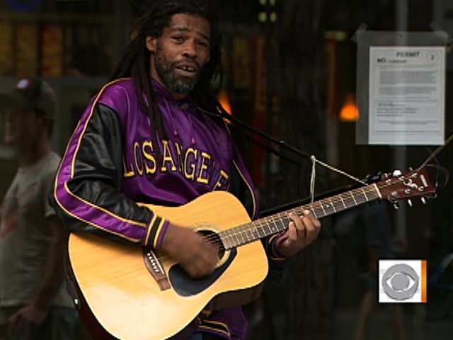 Homeless man's soulful singing leads to stardom - CBS News