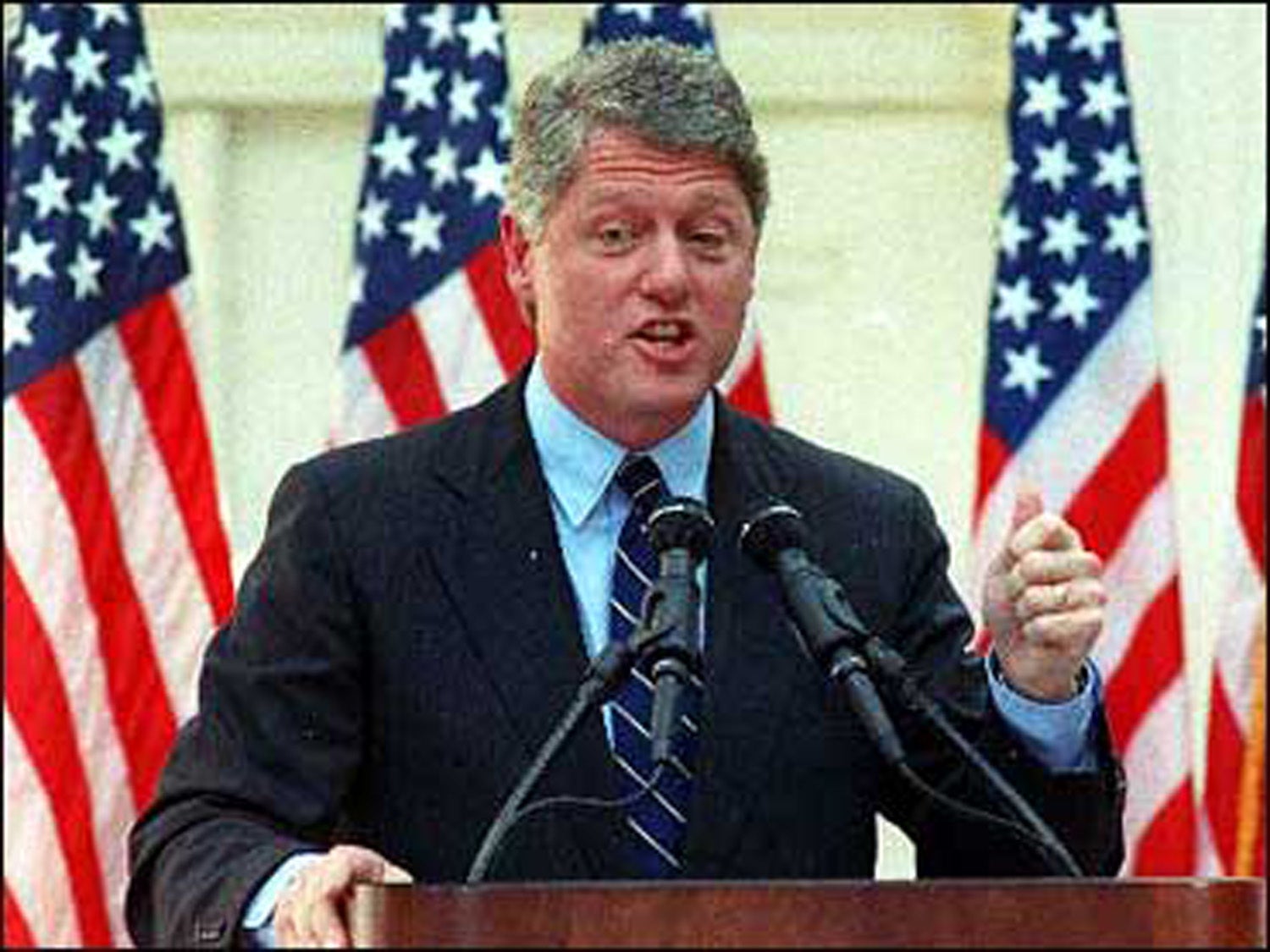 Clinton documentary revisits Lewinsky scandal - CBS News
