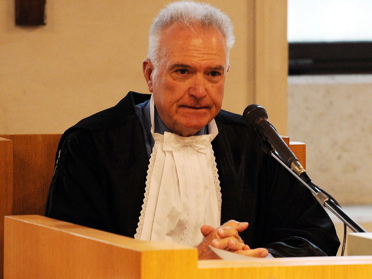 Judge: Amanda Knox may know case's "real truth" - CBS News