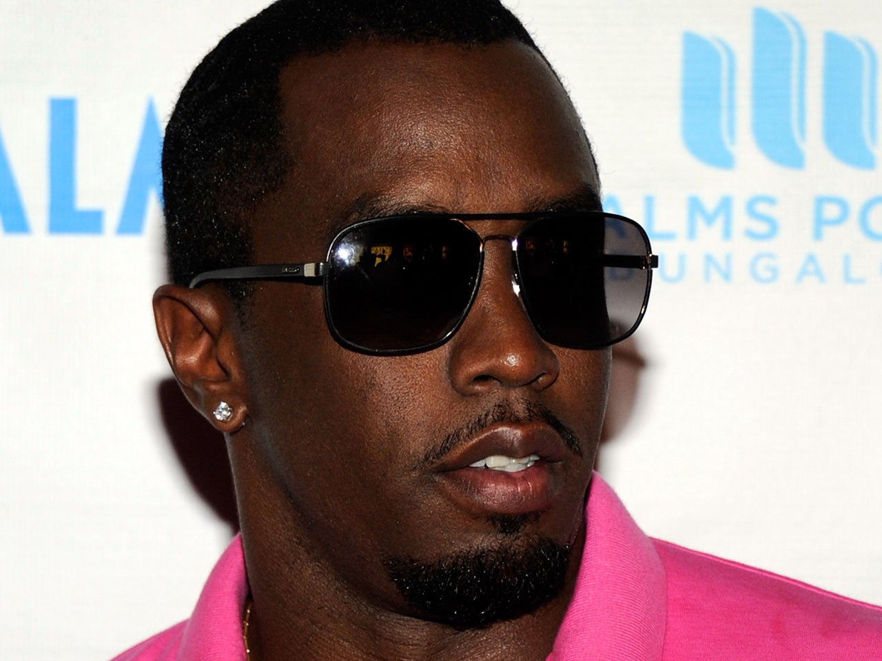 Diddy's new book devoted to derrieres - CBS News