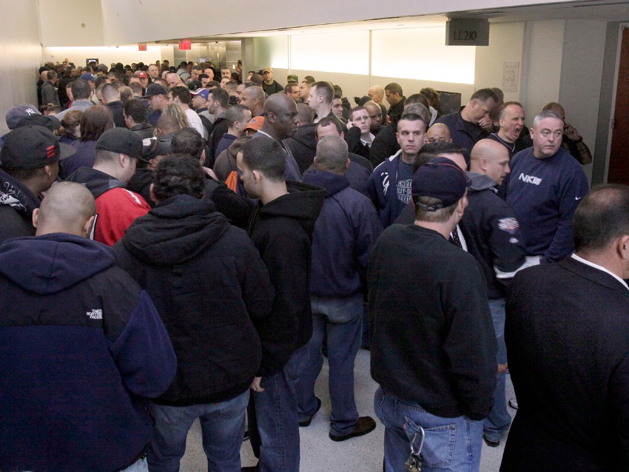Nypd Cops Plead Not Guilty In Ticket Fixing Case Cbs News