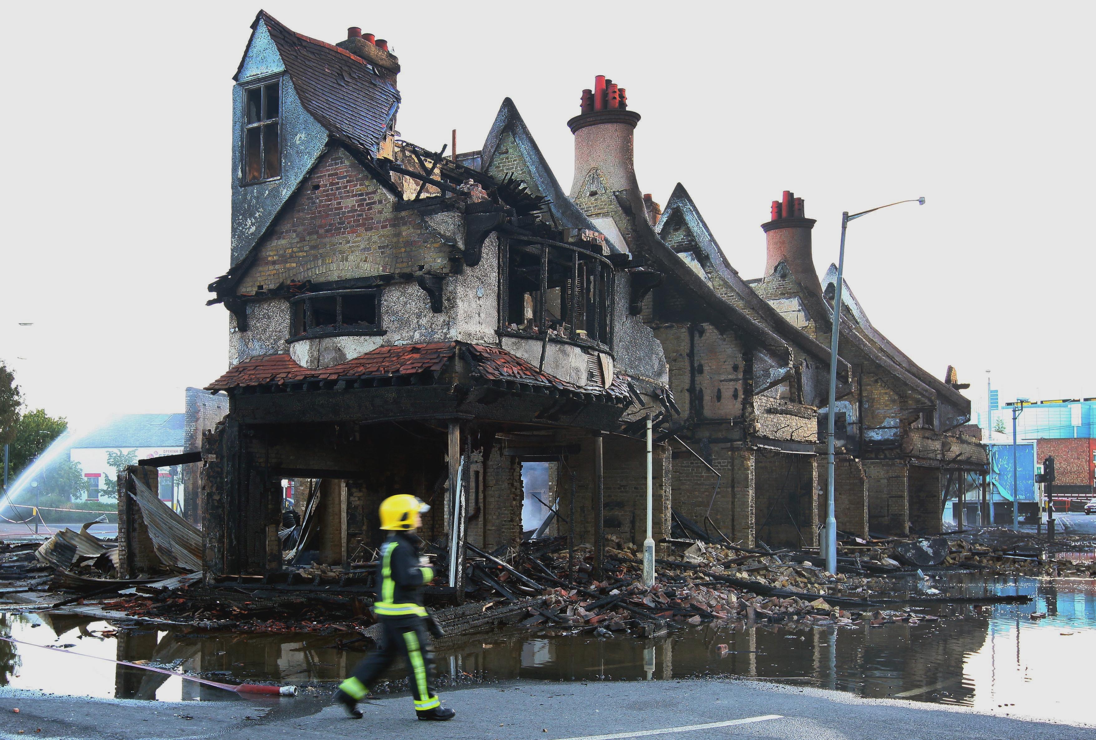 Nearly 2,000 convicted so far over London riots - CBS News