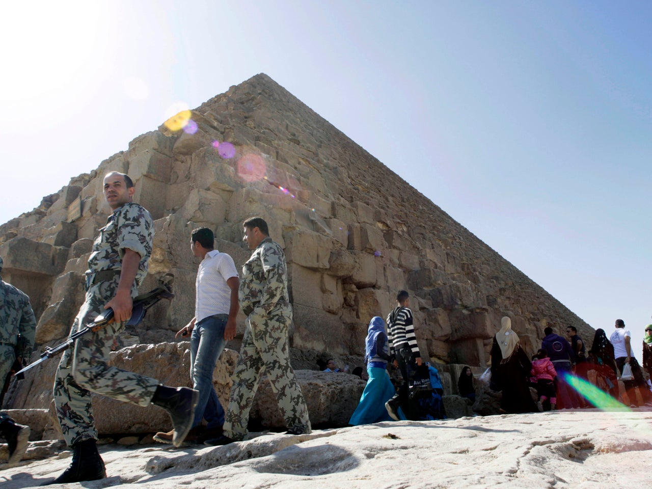 Egypt closes pyramid after 11/11-ritual rumors - CBS News
