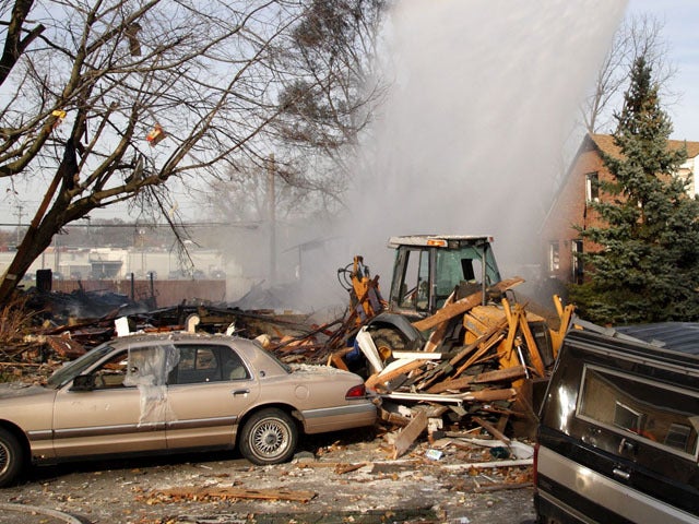 Ohio house explodes; 6 injured, 1 still missing - CBS News