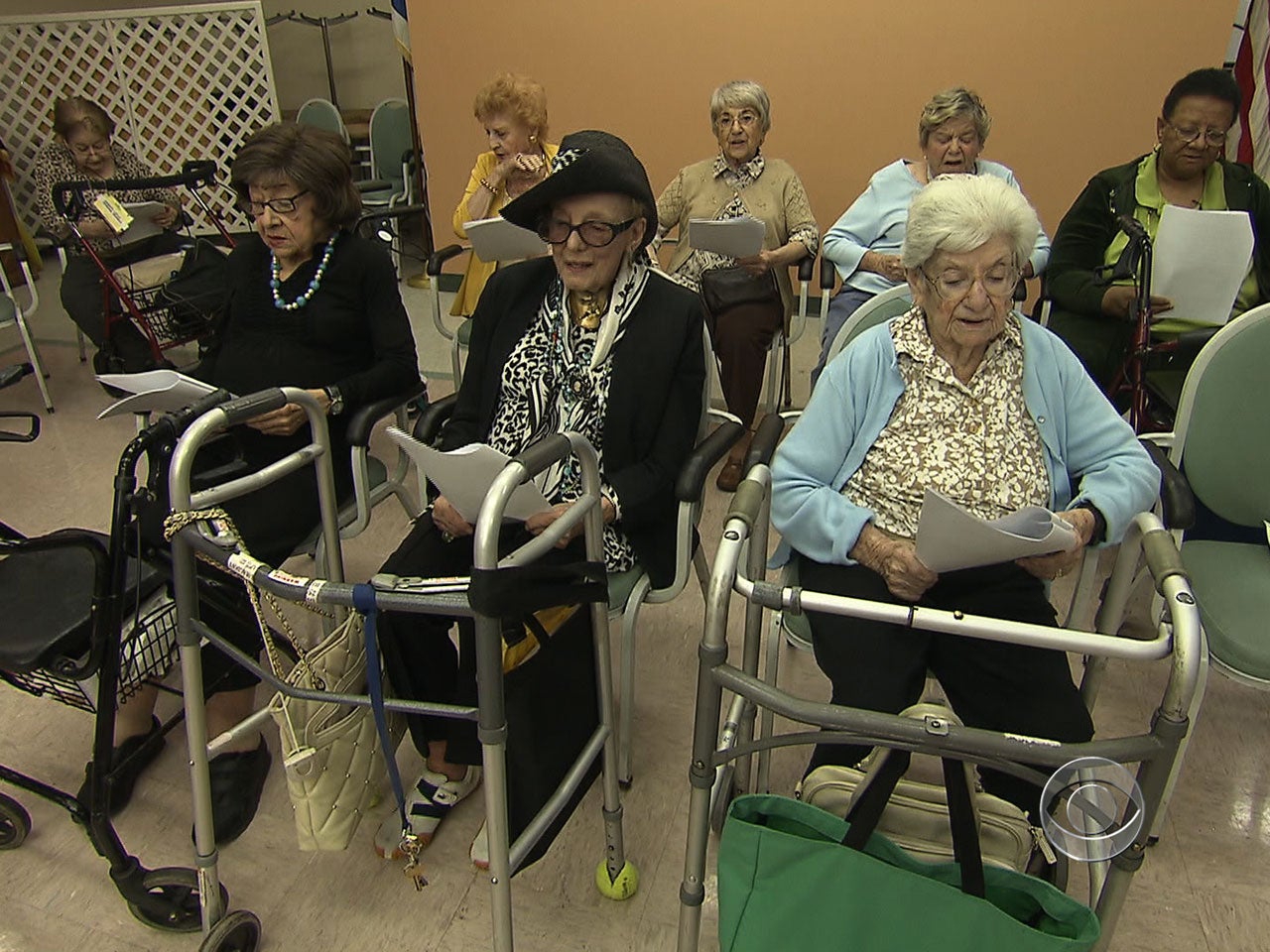 More and more Americans living past 90 - CBS News