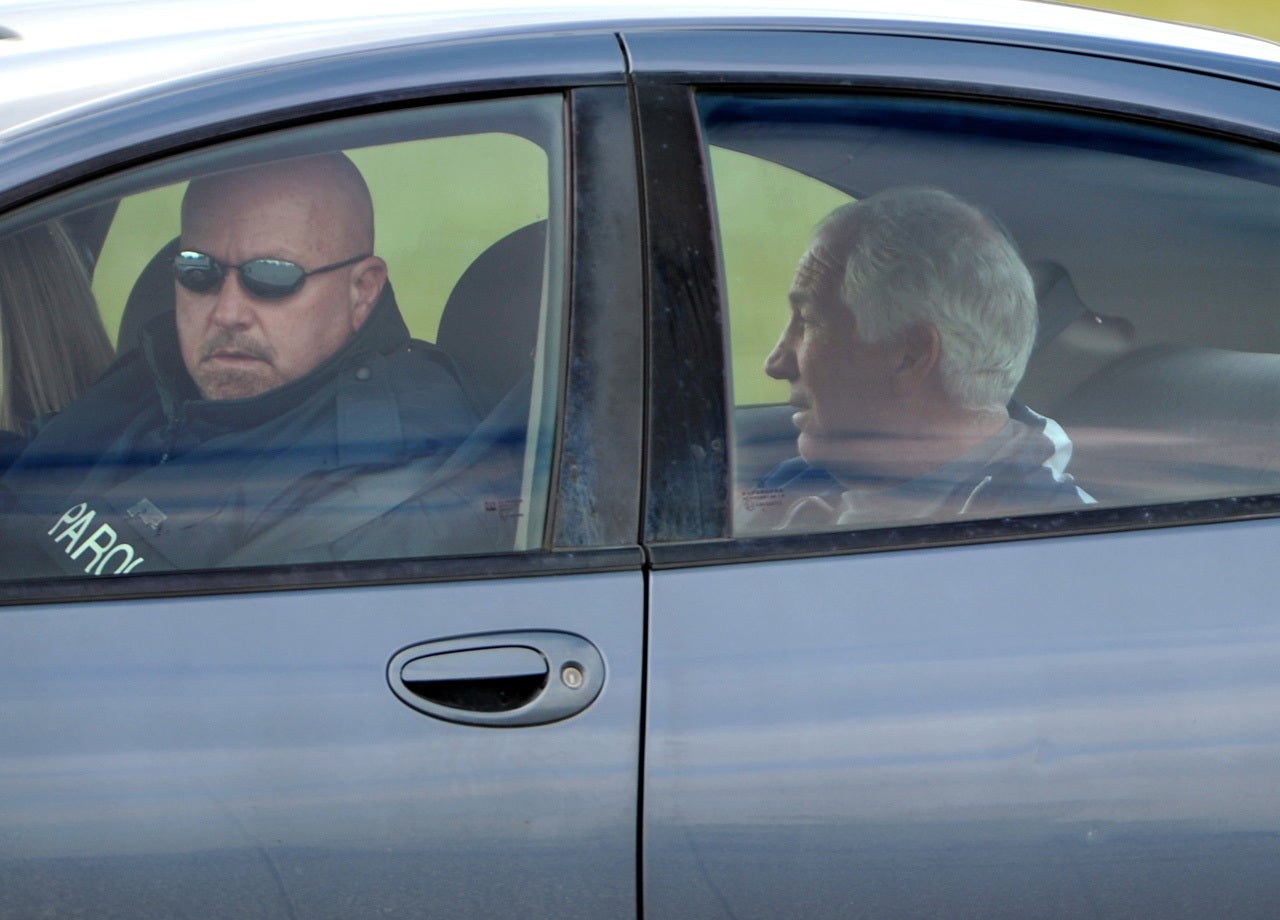 Questions about what Sandusky's wife knew - CBS News