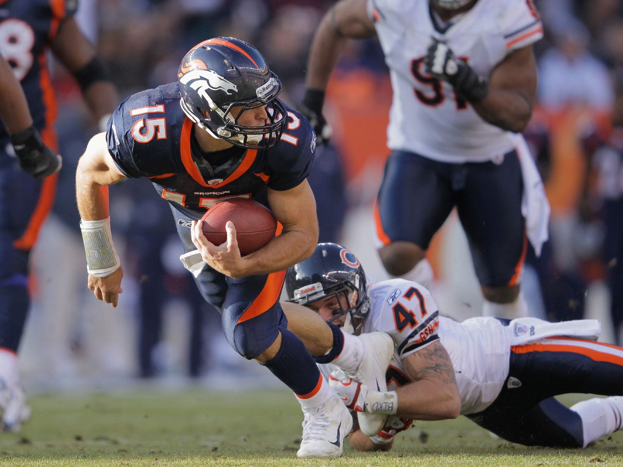 NFL roundup week 14: Tebow wins in OT again - CBS News