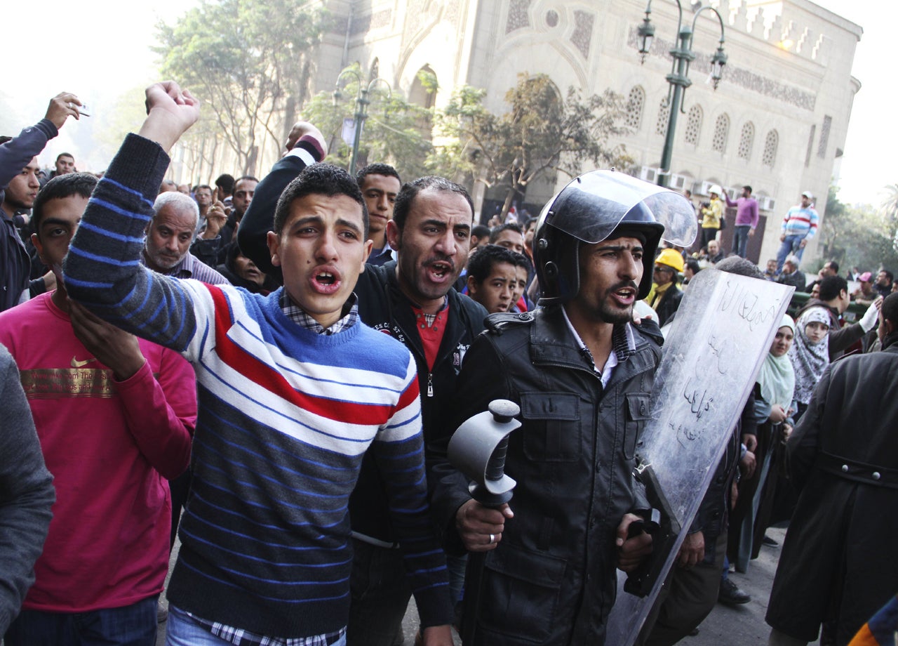 Troops kill 3 protesters in Tahrir Square - CBS News