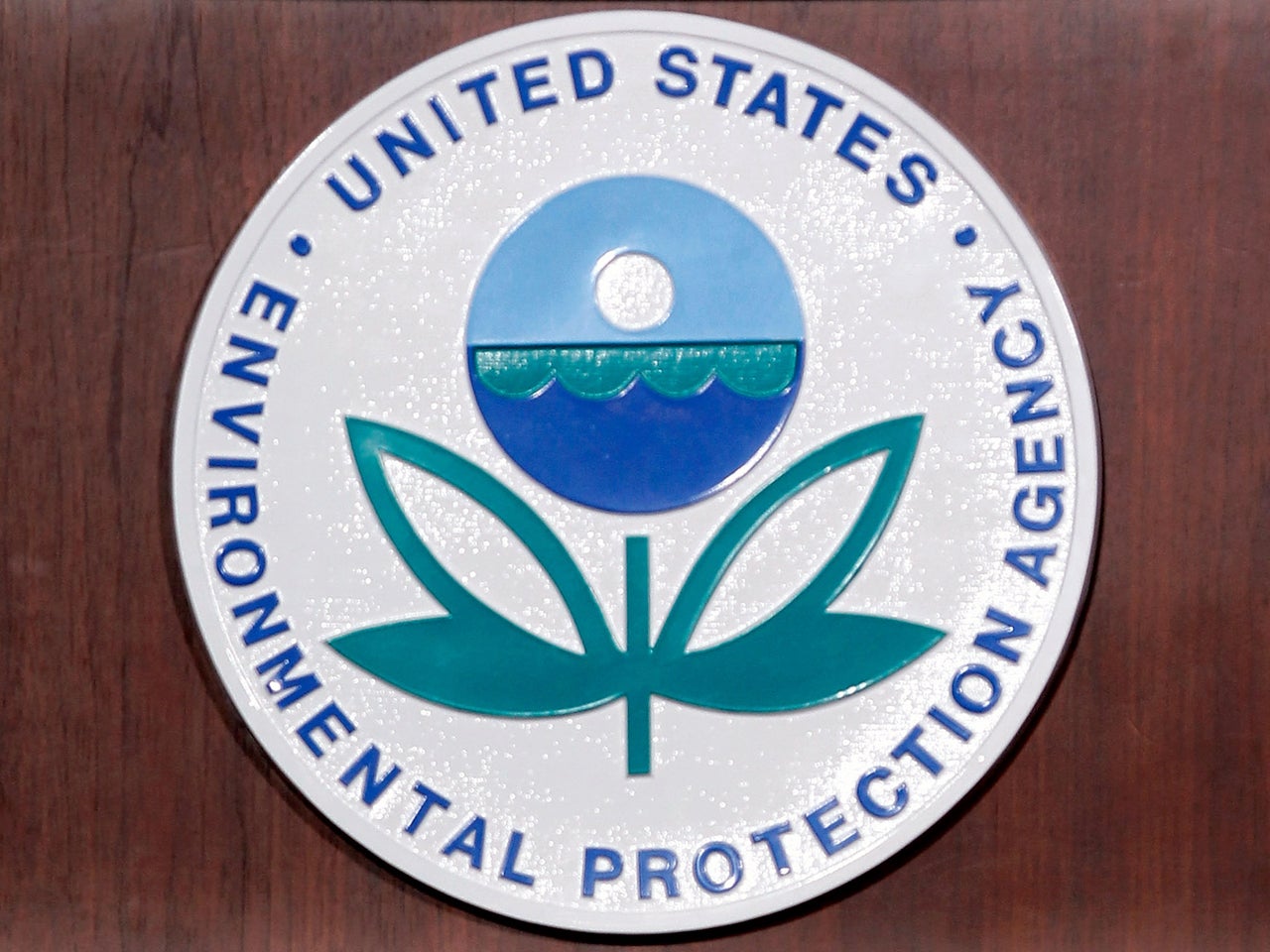 Ex-EPA official pleads guilty to stealing nearly $900K - CBS News