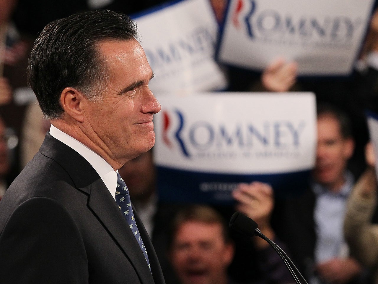 Romney: "I'd like to look at Barack Obama's record" - CBS News