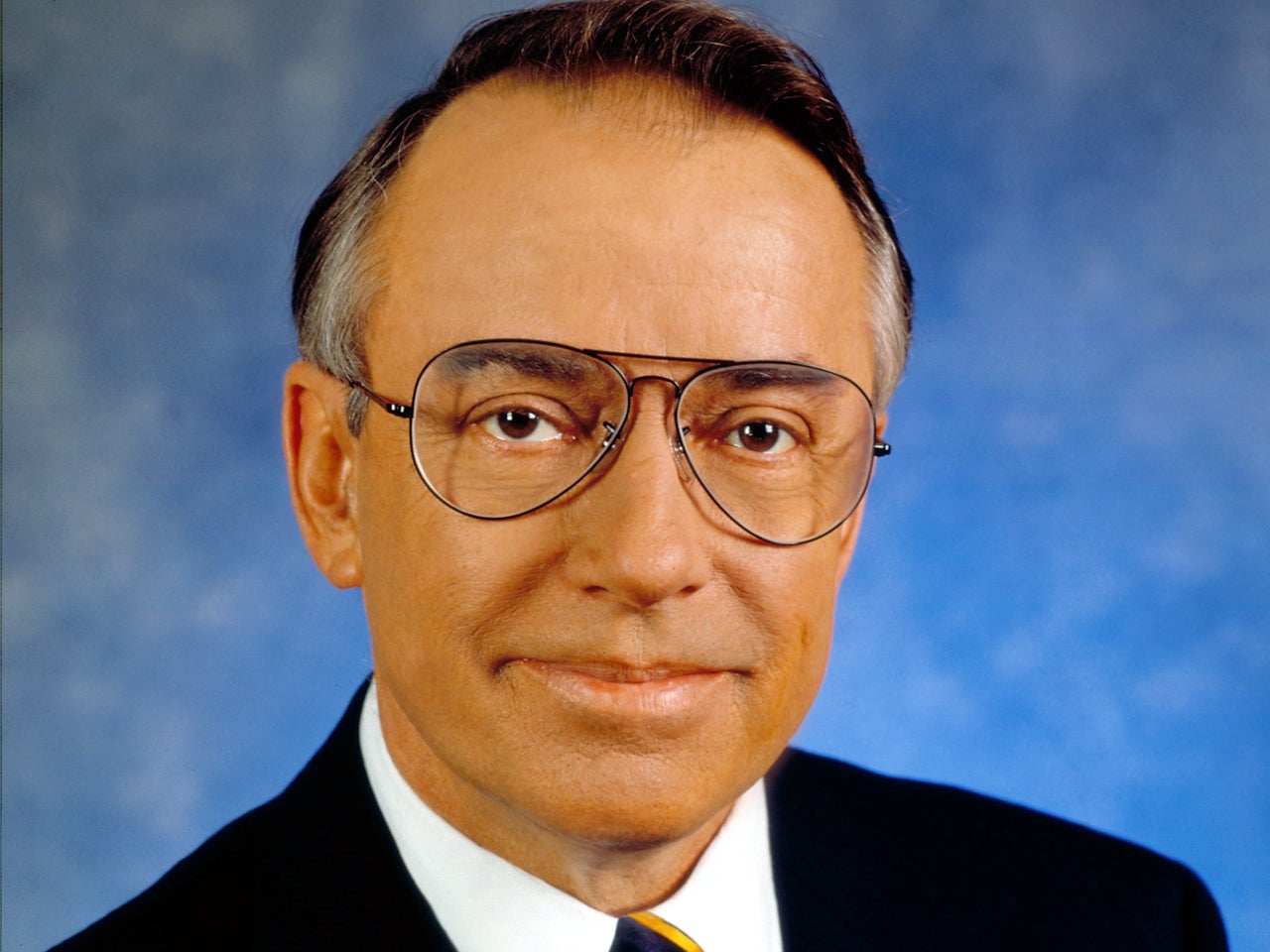 Richard Threlkeld, former CBS correspondent, dies - CBS News