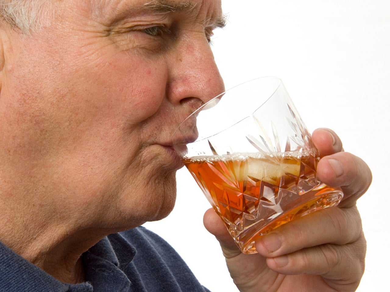 Older adults who binge drink face risk for dementia - CBS News Older adults who binge drink face risk for dementia - CBS News