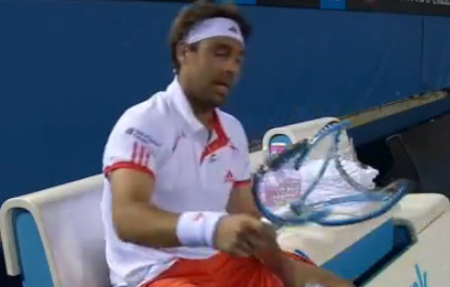 Watch: Player destroys 4 rackets at Aussie Open - CBS News