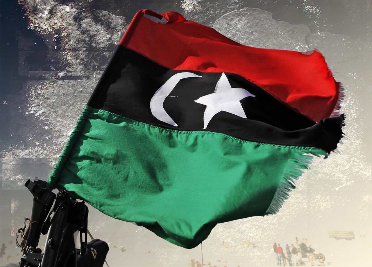 Qaddafi loyalists kill 4 in Libyan town - CBS News