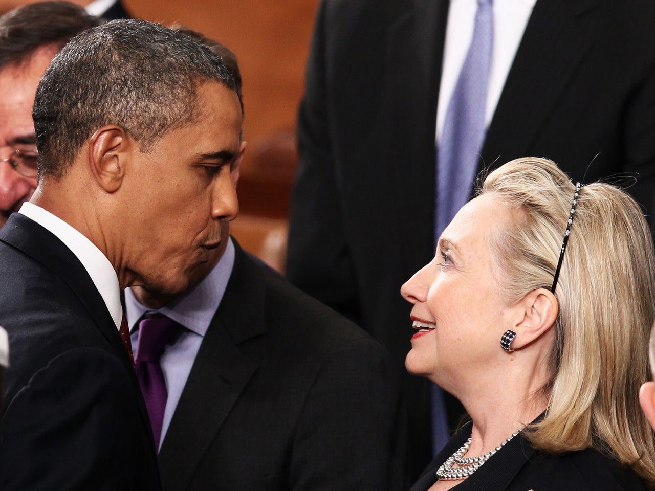 Hillary Clinton puts a foot out the door - CBS News