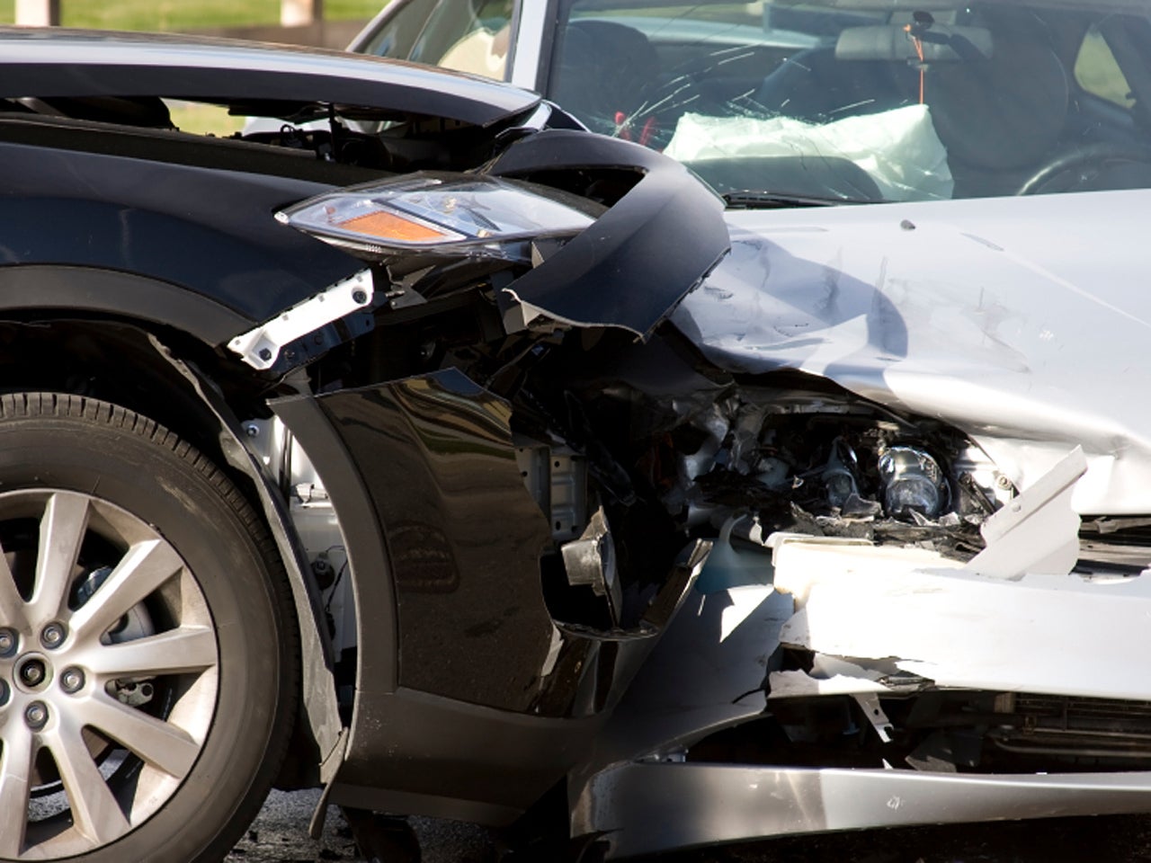 Scam artists caught on tape staging accidents - CBS News