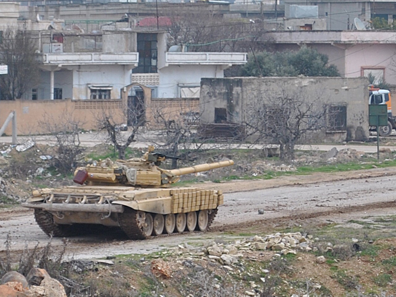 Syrian activists: 200 dead in gov't assault - CBS News