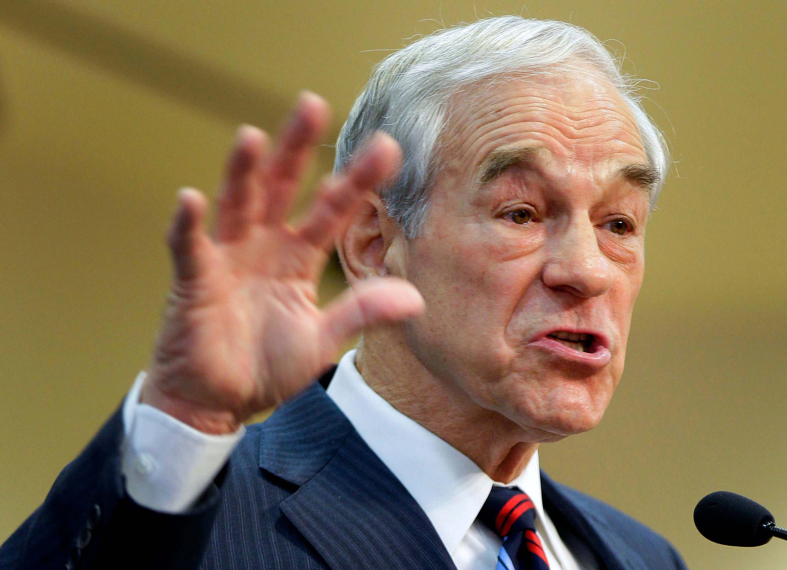 Ron Paul tells Hispanic crowd he opposes DREAM Act - CBS News