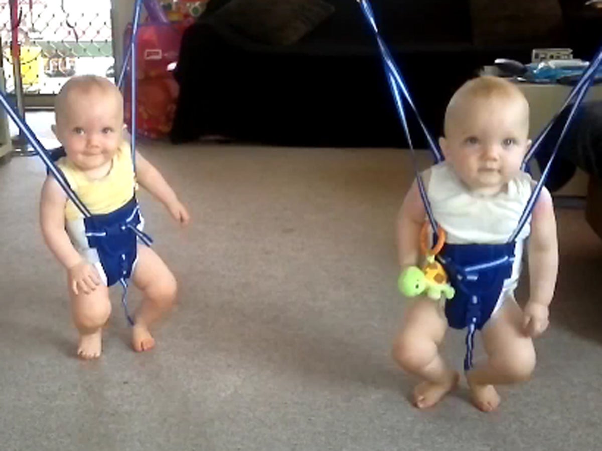 Twin babies bouncing and rocking out to Johnny Cash - CBS News