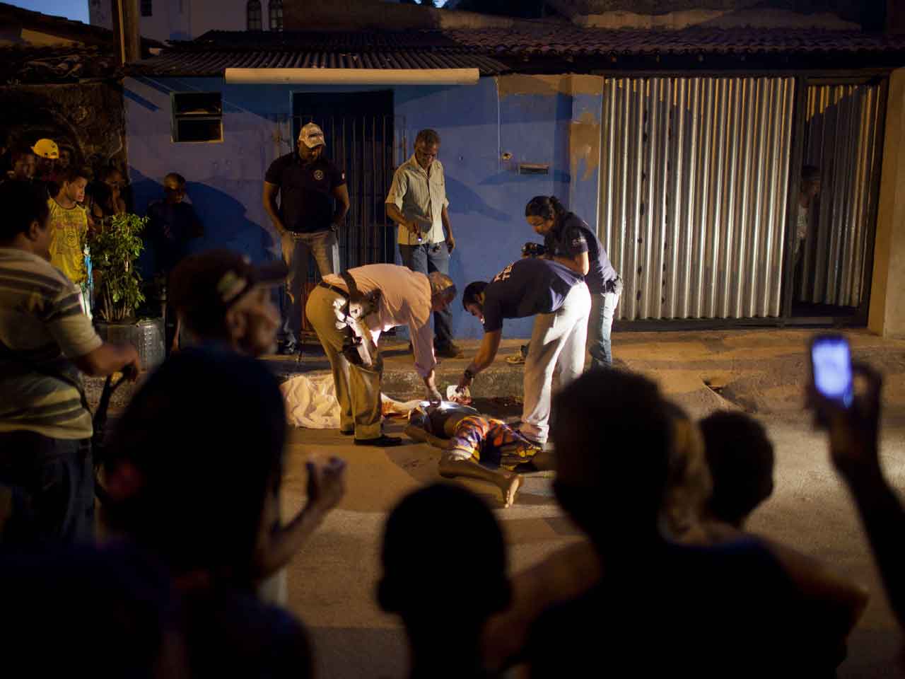 Striking Brazil police may have executed 30 - CBS News