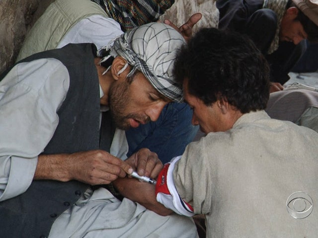 Misery among heroin addicts in Afghanistan - CBS News