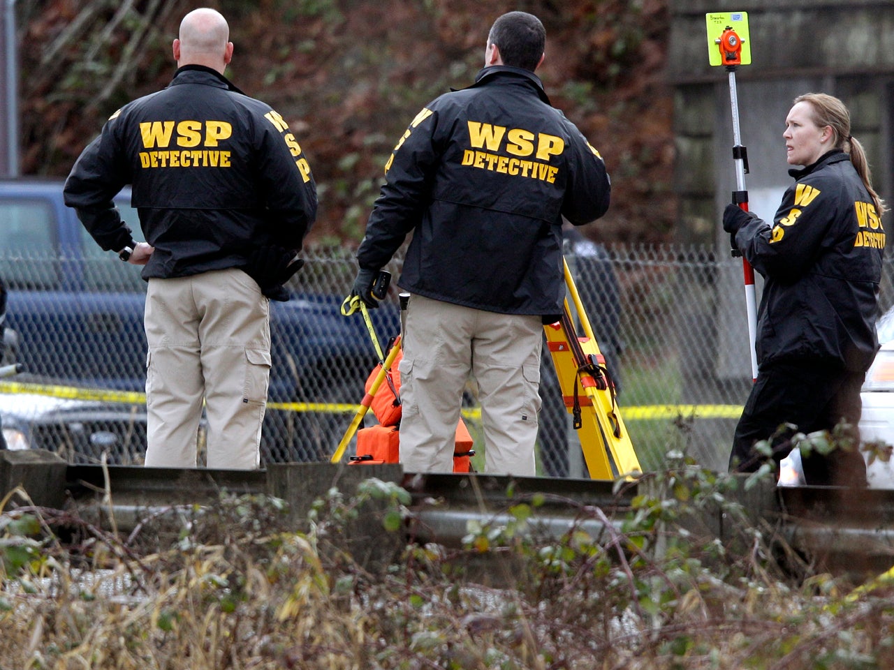 Suspect in Wash. state trooper shooting dies - CBS News