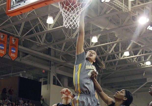 Watch: Griner's dunk highlights win for Baylor women - CBS News