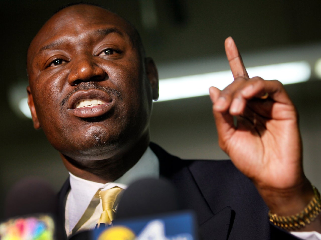 Ronald Weekley Jr., skateboarder alleging excessive police force, hires ...