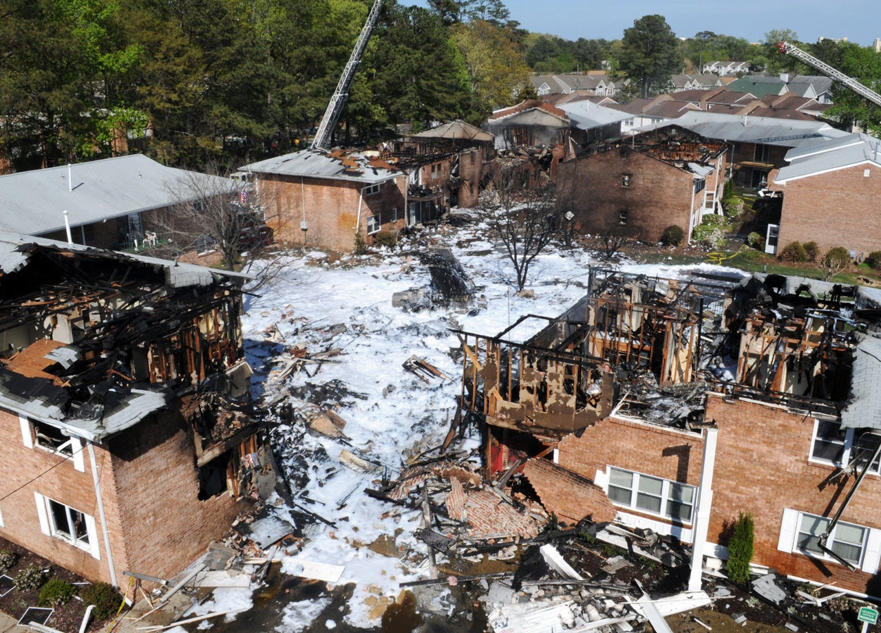 Rare engine malfunction caused Virginia Navy jet crash - CBS News