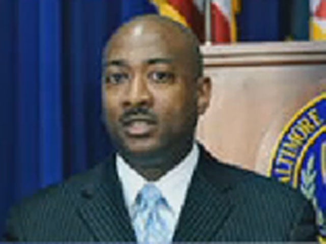 Baltimore cop suspended over search for his own daughter - CBS News