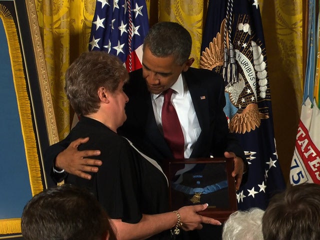 GI killed in Vietnam War receives Medal of Honor - CBS News