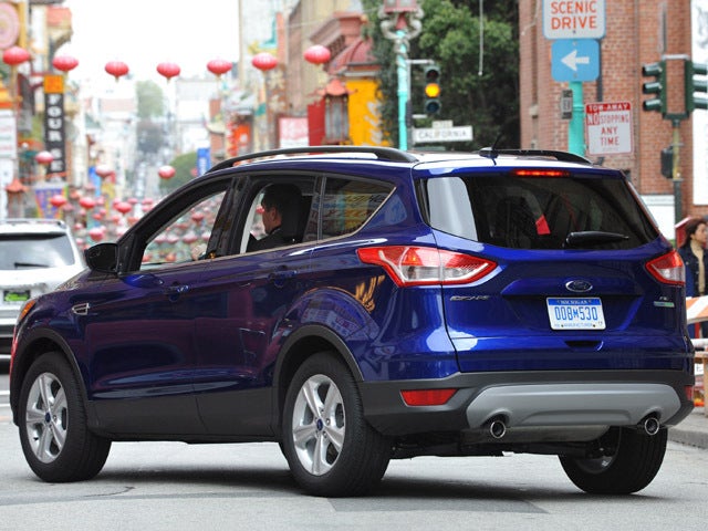 Video: 2013 Ford Escape's extreme liftgate testing - CBS News