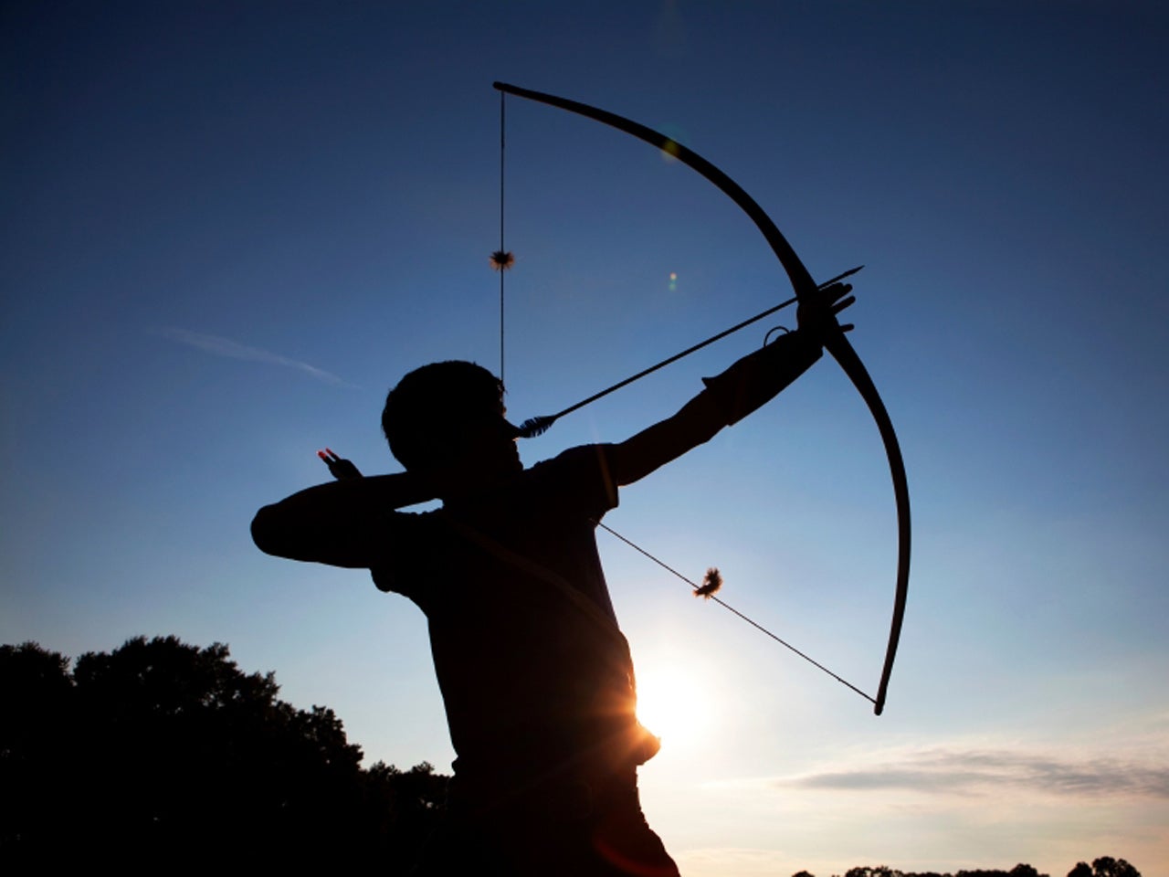 7-year-old Wisconsin girl hit by arrow while walking down street - CBS News
