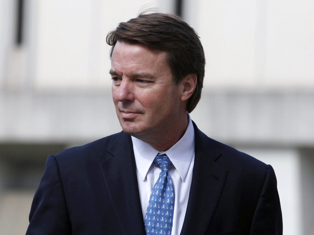 John Edwards trial: Jury to begin day two of deliberations - CBS News