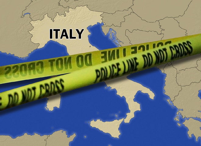 Italian mafia boss shot dead leaving beach - CBS News